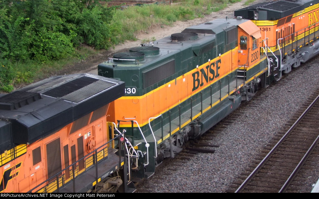 BNSF 2330